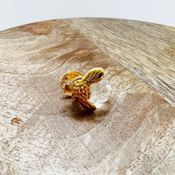 Ballou | Jewelry | Ballou Regd Gold Tone Bumble Bee Pin | Poshmark